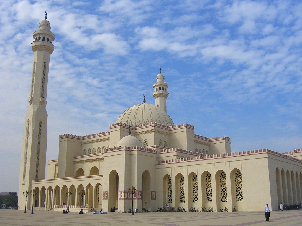 A Visual Tour of 40 Breathtakingly Beautiful Mosques Worldwide